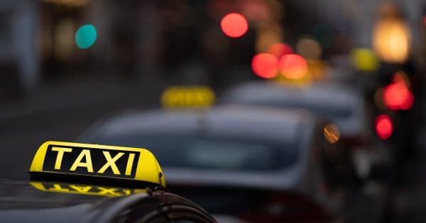 Taxi conventionné : définition, fonctionnement et avantages - J Voiture