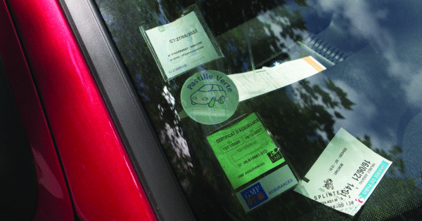 Attestation d'assurance voiture : comment ça marche ? - J Voiture